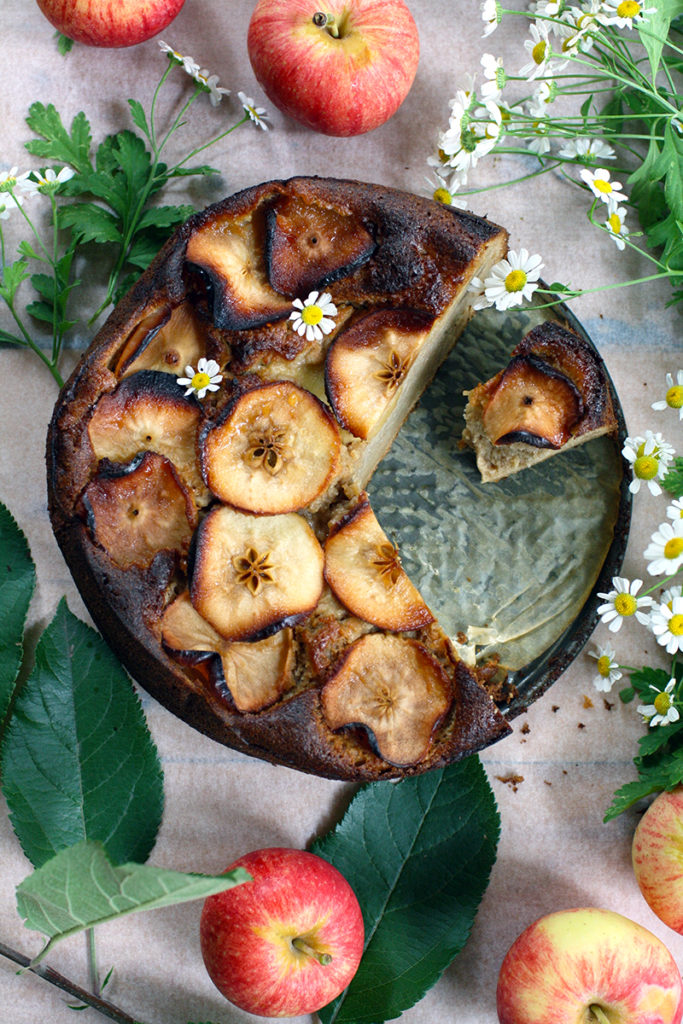 Apple + Chamomile Tea Cake • sweetpea darlingheart